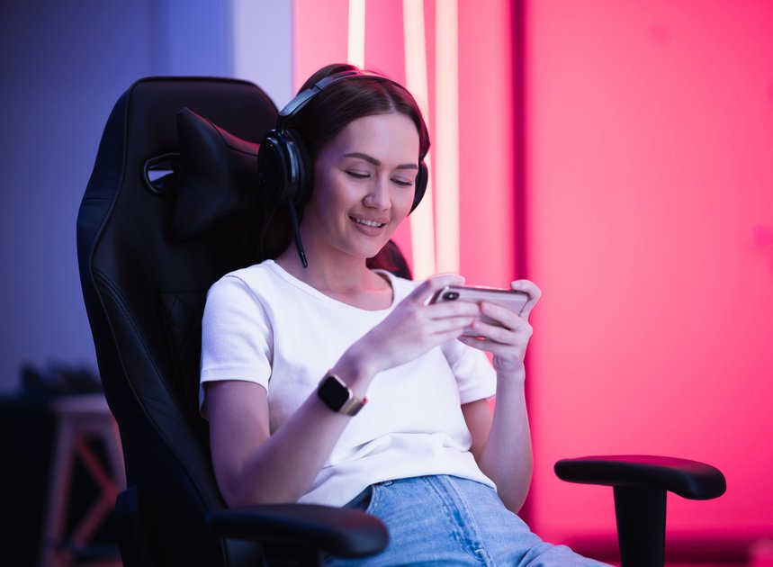 An Overview of Mobile Game Development with Unity